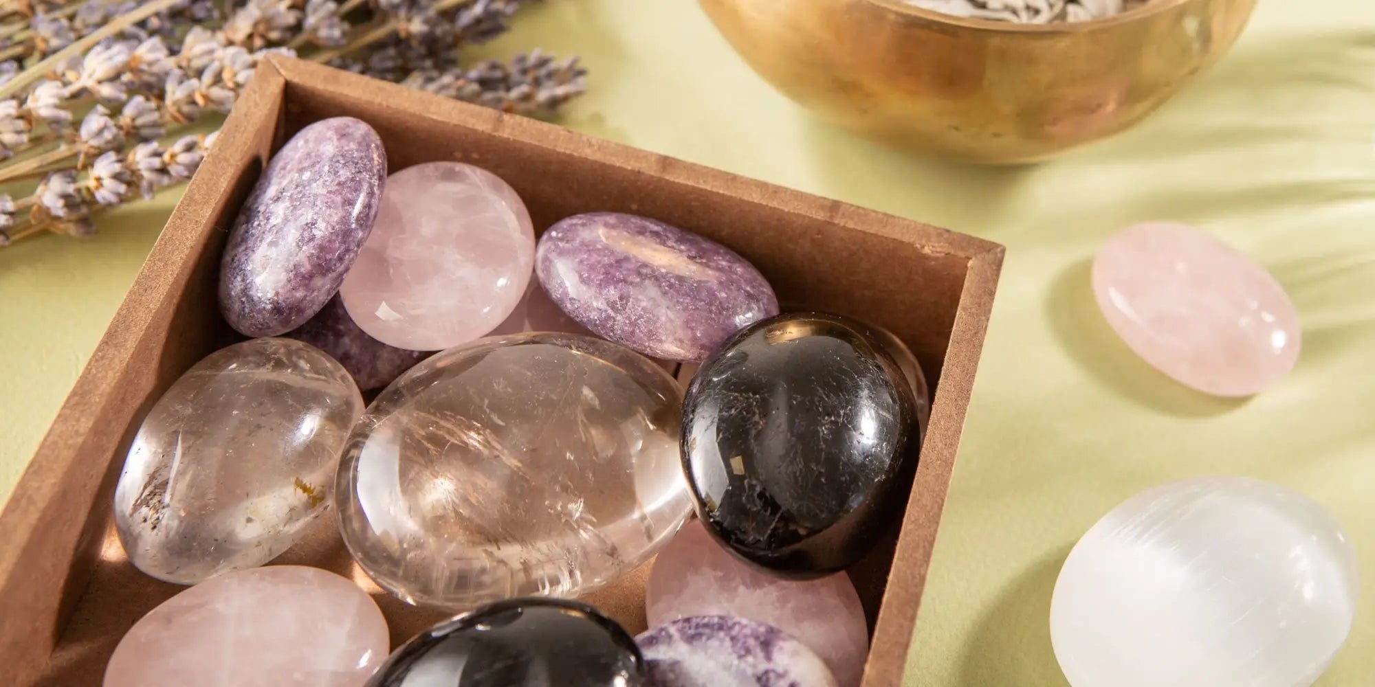 Palmstone Collection - Crystal Energy in Your Palm – The Mystical Moons